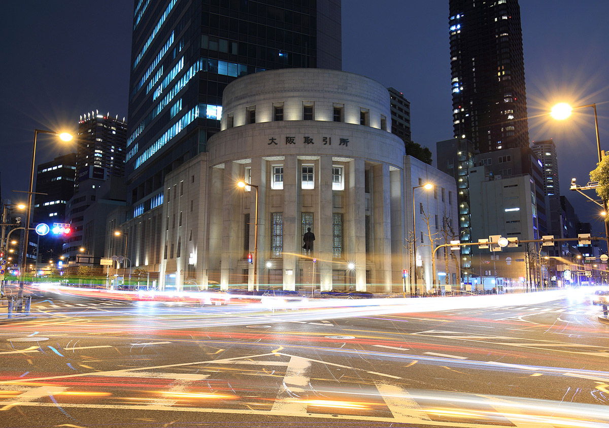 5 Easy Steps to Merge Light Trails in Digital Photo Professional